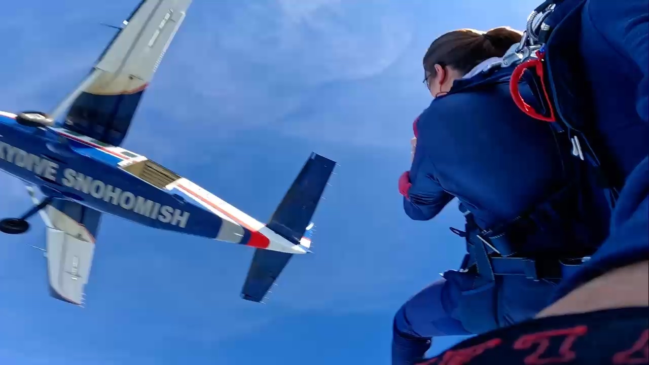 Sara Simpson | skydivesnohomish.com powered by Shred Video